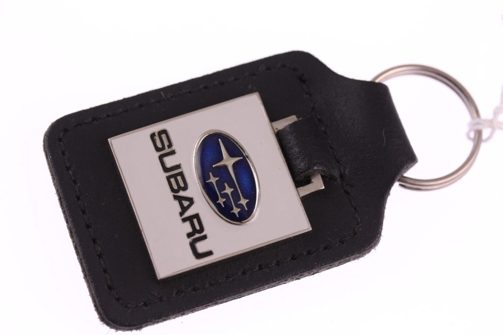 Subaru – 2000s keyring with acrylic enamel badge – Classic Leather Fobs